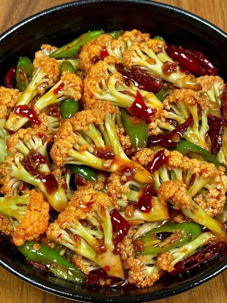 腊八蒜炒菜花怎么做_腊八蒜炒菜花好吃吗-第1张图片-山城妙识 腊八蒜炒菜花怎么做_腊八蒜炒菜花好吃吗-第1张图片-山城妙识