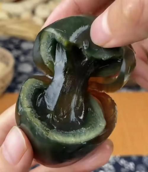 青椒皮蛋怎么捣碎_皮蛋捣碎技巧-第2张图片-山城妙识