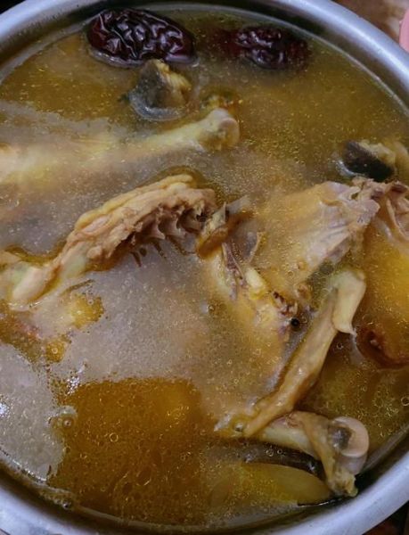 鸡汤怎么做好吃又简单_家常鸡汤的简单做法-第1张图片-山城妙识 鸡汤怎么做好吃又简单_家常鸡汤的简单做法-第1张图片-山城妙识