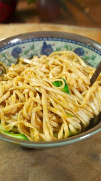 花生酱拌面怎么做_花生酱拌面需要哪些材料-第3张图片-山城妙识 花生酱拌面怎么做_花生酱拌面需要哪些材料-第3张图片-山城妙识