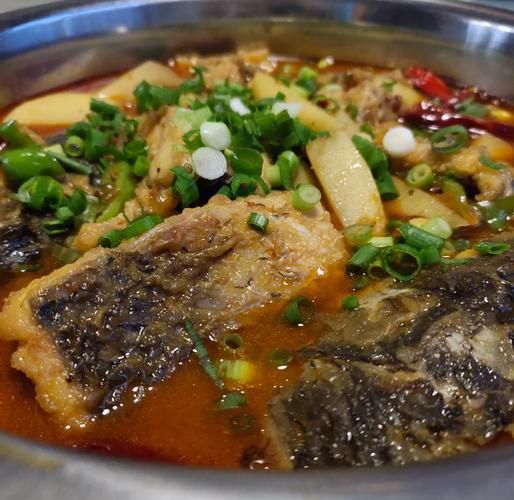 土豆红烧鱼块怎么做_红烧鱼块要不要先煎-第1张图片-山城妙识