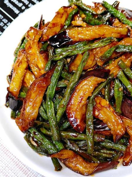 豆角烧茄子怎么做_家常做法步骤-第1张图片-山城妙识 豆角烧茄子怎么做_家常做法步骤-第1张图片-山城妙识