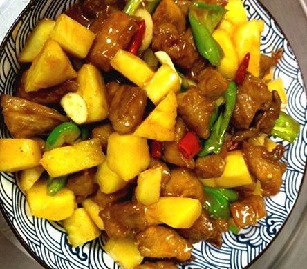 菠萝荔枝肉怎么做_菠萝荔枝肉家常做法-第1张图片-山城妙识