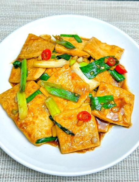 煎豆腐怎么不粘锅_家常煎豆腐做法-第1张图片-山城妙识