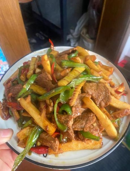 高笋炒肉丝怎么做好吃_高笋炒肉丝家常做法-第2张图片-山城妙识