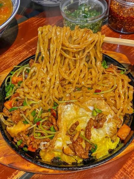 铁板牛肉面好吃吗_铁板牛肉面做法-第1张图片-山城妙识
