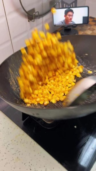 蛋黄焗玉米怎么做_为什么饭店的更香-第2张图片-山城妙识 蛋黄焗玉米怎么做_为什么饭店的更香-第2张图片-山城妙识
