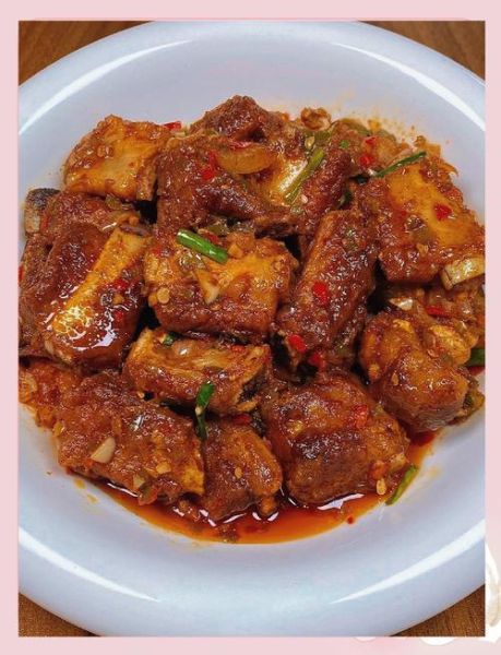 蒜香排骨图片大全大图_蒜香排骨怎么做才酥脆-第1张图片-山城妙识