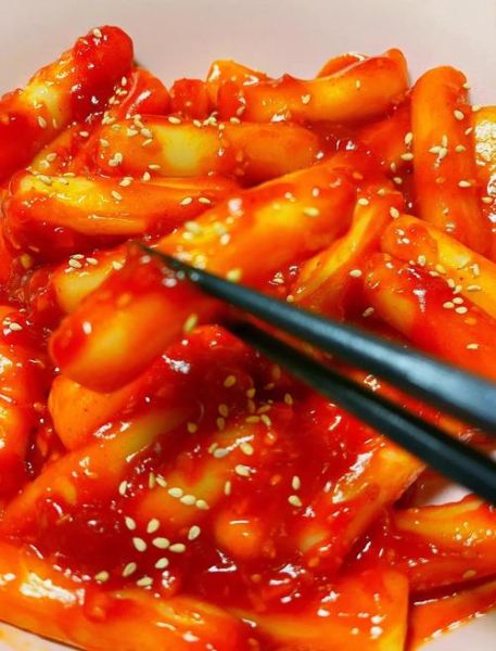 辣年糕怎么炒好吃又简单_辣年糕炒多久才软糯-第3张图片-山城妙识 辣年糕怎么炒好吃又简单_辣年糕炒多久才软糯-第3张图片-山城妙识