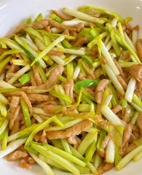 韭黄肉丝怎么炒_韭黄炒肉丝家常做法-第2张图片-山城妙识
