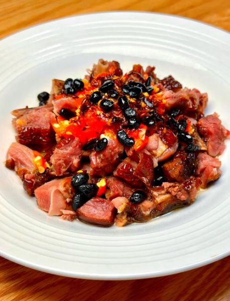 鸭腿肉怎么做好吃又简单_家常鸭腿肉简单做法-第1张图片-山城妙识