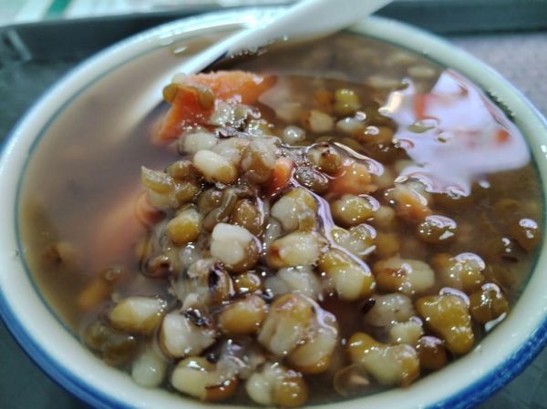 番薯绿豆糖水怎么做_番薯绿豆糖水的功效与禁忌-第1张图片-山城妙识 番薯绿豆糖水怎么做_番薯绿豆糖水的功效与禁忌-第1张图片-山城妙识