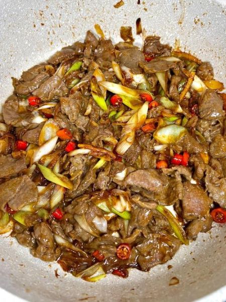葱爆牛肉怎样牛肉嫩_牛肉嫩滑技巧-第3张图片-山城妙识 葱爆牛肉怎样牛肉嫩_牛肉嫩滑技巧-第3张图片-山城妙识