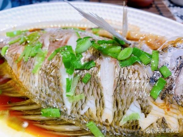 清蒸鲫鱼的营养价值_清蒸鲫鱼适合什么人吃-第2张图片-山城妙识 清蒸鲫鱼的营养价值_清蒸鲫鱼适合什么人吃-第2张图片-山城妙识