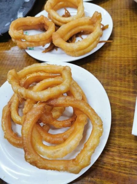 豆汁焦圈怎么喝_老北京豆汁焦圈正确吃法-第3张图片-山城妙识 豆汁焦圈怎么喝_老北京豆汁焦圈正确吃法-第3张图片-山城妙识