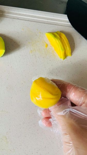 芒果寿司怎么做_芒果寿司卷详细步骤-第2张图片-山城妙识