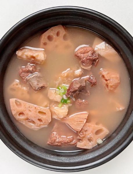 莲菜排骨汤怎么煮_莲菜排骨汤的做法步骤-第1张图片-山城妙识
