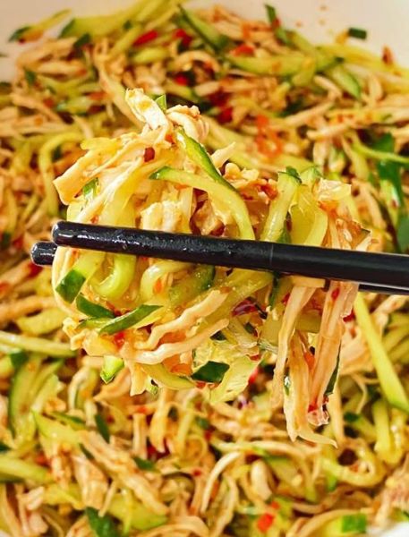 鸡胸肉怎么做好吃凉拌_鸡胸肉凉拌怎么做才嫩-第1张图片-山城妙识 鸡胸肉怎么做好吃凉拌_鸡胸肉凉拌怎么做才嫩-第1张图片-山城妙识