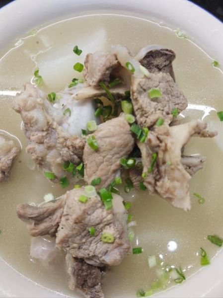 龙骨汤怎么炖好喝又营养_龙骨汤炖多久最入味-第1张图片-山城妙识 龙骨汤怎么炖好喝又营养_龙骨汤炖多久最入味-第1张图片-山城妙识