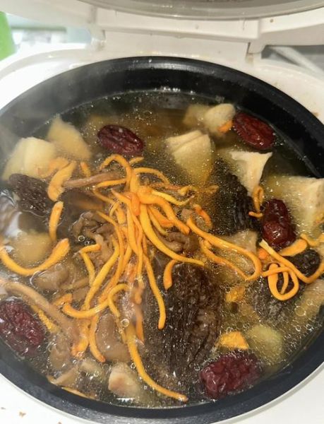 鸡炖榴莲怎么做_榴莲炖鸡的正确步骤-第2张图片-山城妙识
