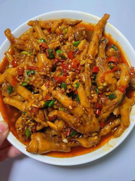 蒜蓉香辣鸡爪怎么做_蒜蓉香辣鸡爪需要焯水吗-第2张图片-山城妙识 蒜蓉香辣鸡爪怎么做_蒜蓉香辣鸡爪需要焯水吗-第2张图片-山城妙识