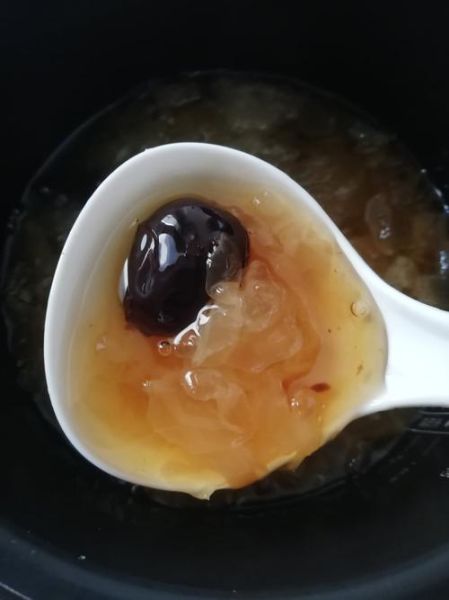 银耳红枣汤隔夜能吃吗_怎么保存才安全-第2张图片-山城妙识 银耳红枣汤隔夜能吃吗_怎么保存才安全-第2张图片-山城妙识