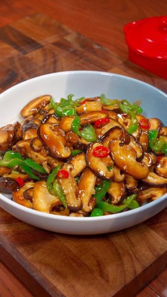 香菇跟什么素炒好吃_香菇素炒最佳搭配-第1张图片-山城妙识 香菇跟什么素炒好吃_香菇素炒最佳搭配-第1张图片-山城妙识