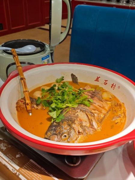 鱼头泡饭怎么做_鱼头泡饭热量高吗-第3张图片-山城妙识 鱼头泡饭怎么做_鱼头泡饭热量高吗-第3张图片-山城妙识
