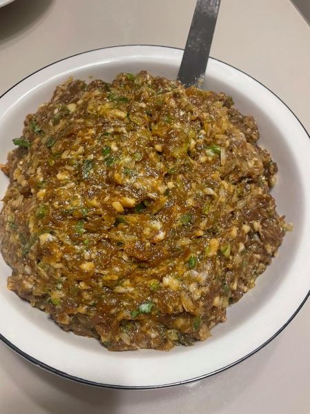 大葱肉饺子馅怎么调好吃_大葱猪肉馅调馅秘诀-第1张图片-山城妙识 大葱肉饺子馅怎么调好吃_大葱猪肉馅调馅秘诀-第1张图片-山城妙识