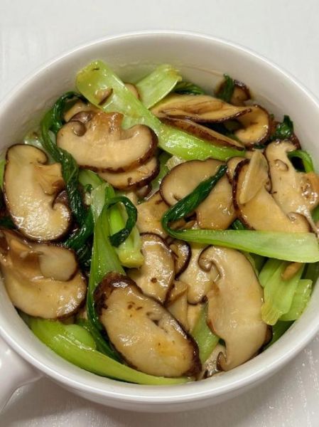 青菜炒香菇怎么做才好吃_青菜炒香菇的窍门-第2张图片-山城妙识 青菜炒香菇怎么做才好吃_青菜炒香菇的窍门-第2张图片-山城妙识