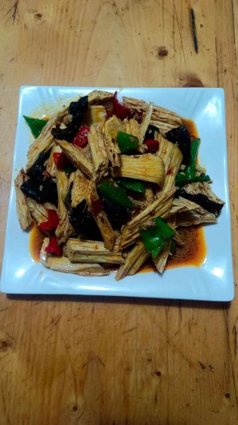 青椒烧腐竹怎么做_青椒烧腐竹热量高吗-第3张图片-山城妙识 青椒烧腐竹怎么做_青椒烧腐竹热量高吗-第3张图片-山城妙识