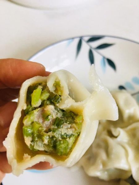 芹菜猪肉水饺馅怎么调_芹菜猪肉馅要不要焯水-第2张图片-山城妙识