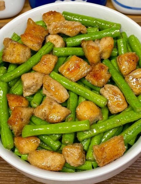 豆角怎么炒好吃_豆角炒肉的家常做法-第1张图片-山城妙识 豆角怎么炒好吃_豆角炒肉的家常做法-第1张图片-山城妙识