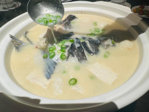 大头鱼汤的做法_如何去除土腥味-第1张图片-山城妙识 大头鱼汤的做法_如何去除土腥味-第1张图片-山城妙识