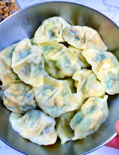小白菜木耳素馅饺子怎么做_素馅饺子怎么调馅才好吃-第1张图片-山城妙识