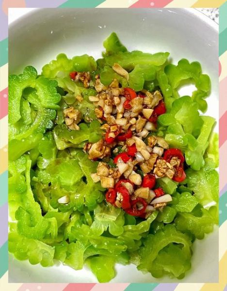 苦瓜怎么凉拌才好吃_苦瓜凉拌要不要焯水-第1张图片-山城妙识