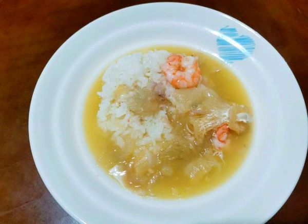 鱼翅捞饭怎么吃_鱼翅捞饭的正确吃法-第1张图片-山城妙识