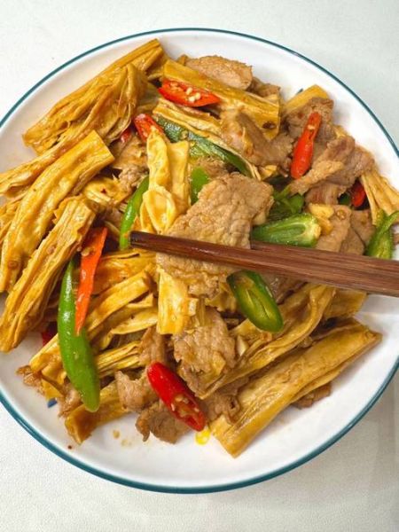 腐竹炒肉丝怎么做_腐竹炒肉丝热量高吗-第3张图片-山城妙识