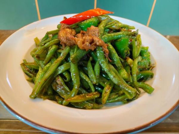 素炒豆角怎么炒才好吃_素炒豆角用焯水吗-第1张图片-山城妙识 素炒豆角怎么炒才好吃_素炒豆角用焯水吗-第1张图片-山城妙识