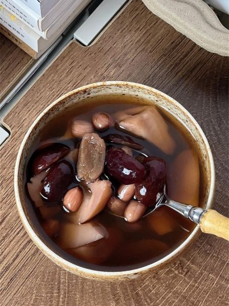 夏季滋阴养生煲什么汤好_如何选食材不上火-第1张图片-山城妙识 夏季滋阴养生煲什么汤好_如何选食材不上火-第1张图片-山城妙识