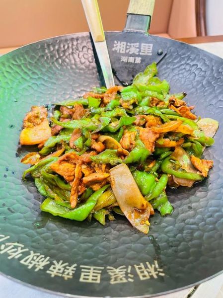 湖南湘菜有哪些特色_湘菜为什么这么辣-第1张图片-山城妙识