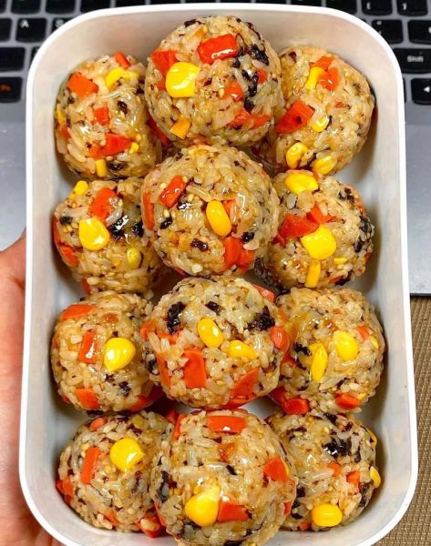 饭团的做法_饭团怎么做好吃-第1张图片-山城妙识 饭团的做法_饭团怎么做好吃-第1张图片-山城妙识