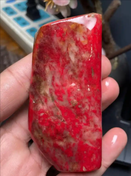 鸡血石原石多少钱一克_鸡血石原石价格影响因素-第2张图片-山城妙识