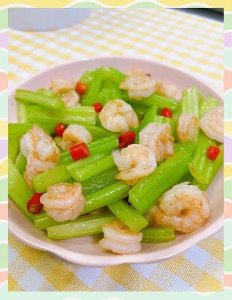 西芹炒虾仁能减肥吗_西芹炒虾仁的功效与作用-第1张图片-山城妙识