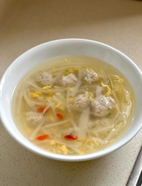萝卜素丸子汤怎么做_萝卜丸子汤的家常做法-第1张图片-山城妙识
