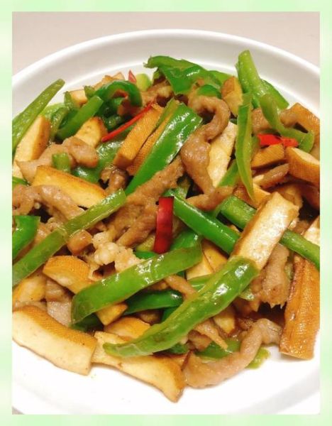 香干炒肉怎么做好吃又简单_香干炒肉的家常做法-第1张图片-山城妙识