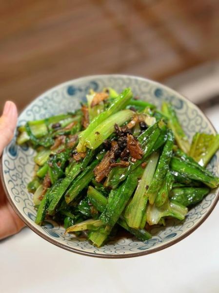 豆豉炒油麦菜怎么做_豆豉炒油麦菜用焯水吗-第1张图片-山城妙识