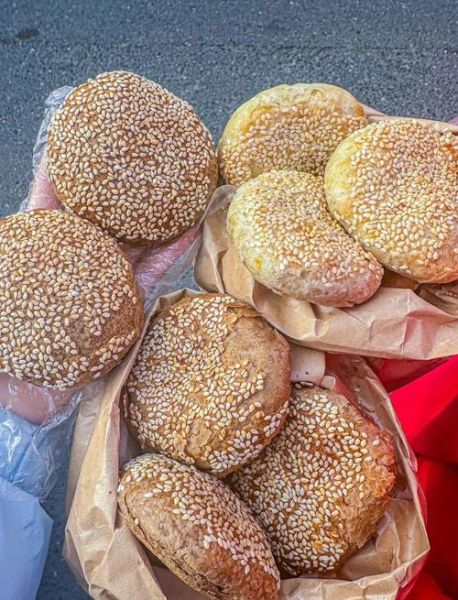 麻酱烧饼是哪里的特产_正宗麻酱烧饼做法-第1张图片-山城妙识