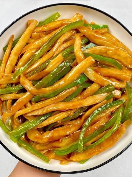 青椒炒杏鲍菇要焯水吗_杏鲍菇炒前怎么处理-第2张图片-山城妙识