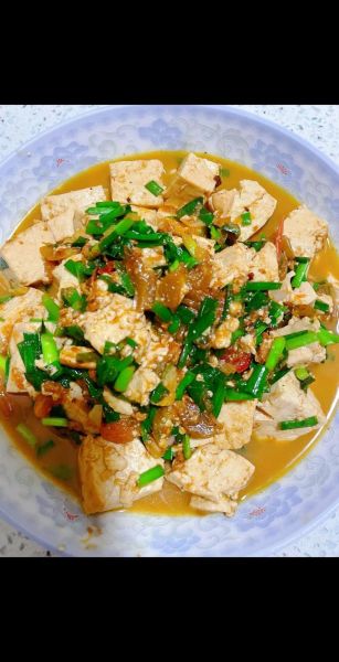 西红柿炖豆腐怎么做_西红柿炖豆腐的营养价值-第1张图片-山城妙识